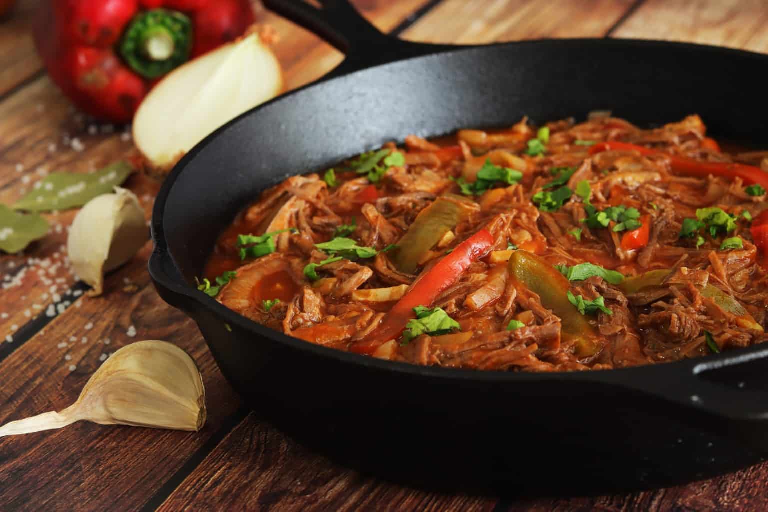 Cómo hacer la Ropa Vieja Cubana. Receta Tradicional